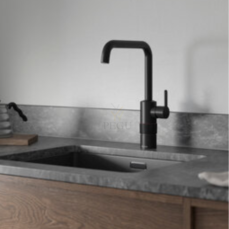 Köögisegisti kuuma/keedu veega Instant 4 Damixa Silhouet matt must 7469661